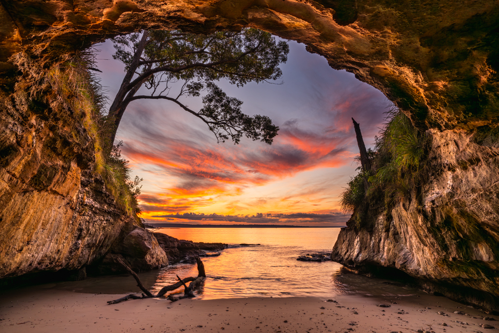 Jervis Bay Cave – Norfolk and Co